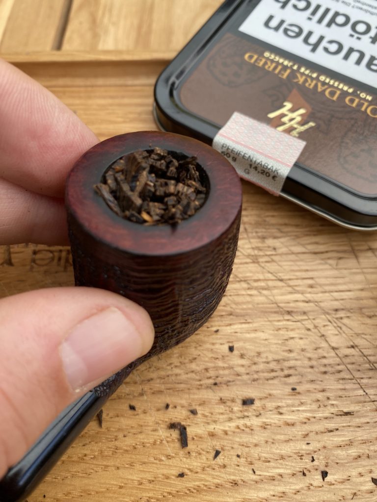 Pfeife stopfen und verschiedene Schnittarten. Ein kurzer Guide für ...